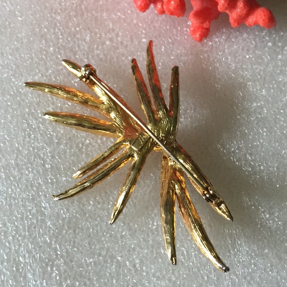 Vintage | Jewelry | Vintage Lisa Brooch | Poshmark